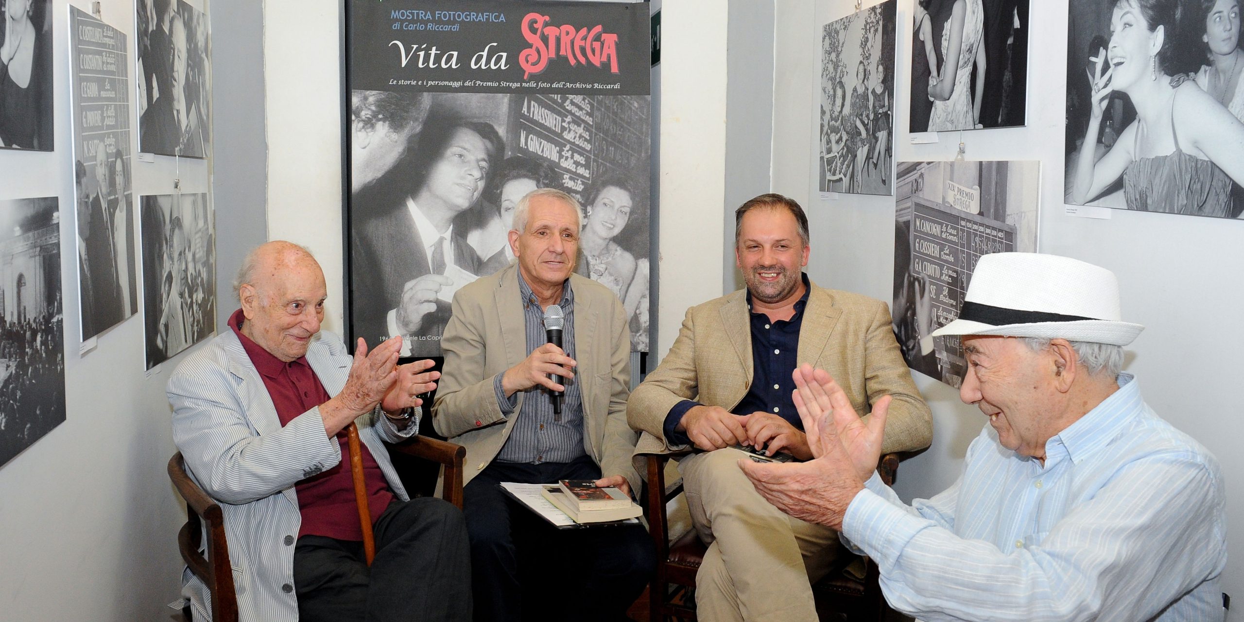 Raffaele La Capria stregato dalla mostra fotografica del Maestro Carlo ...